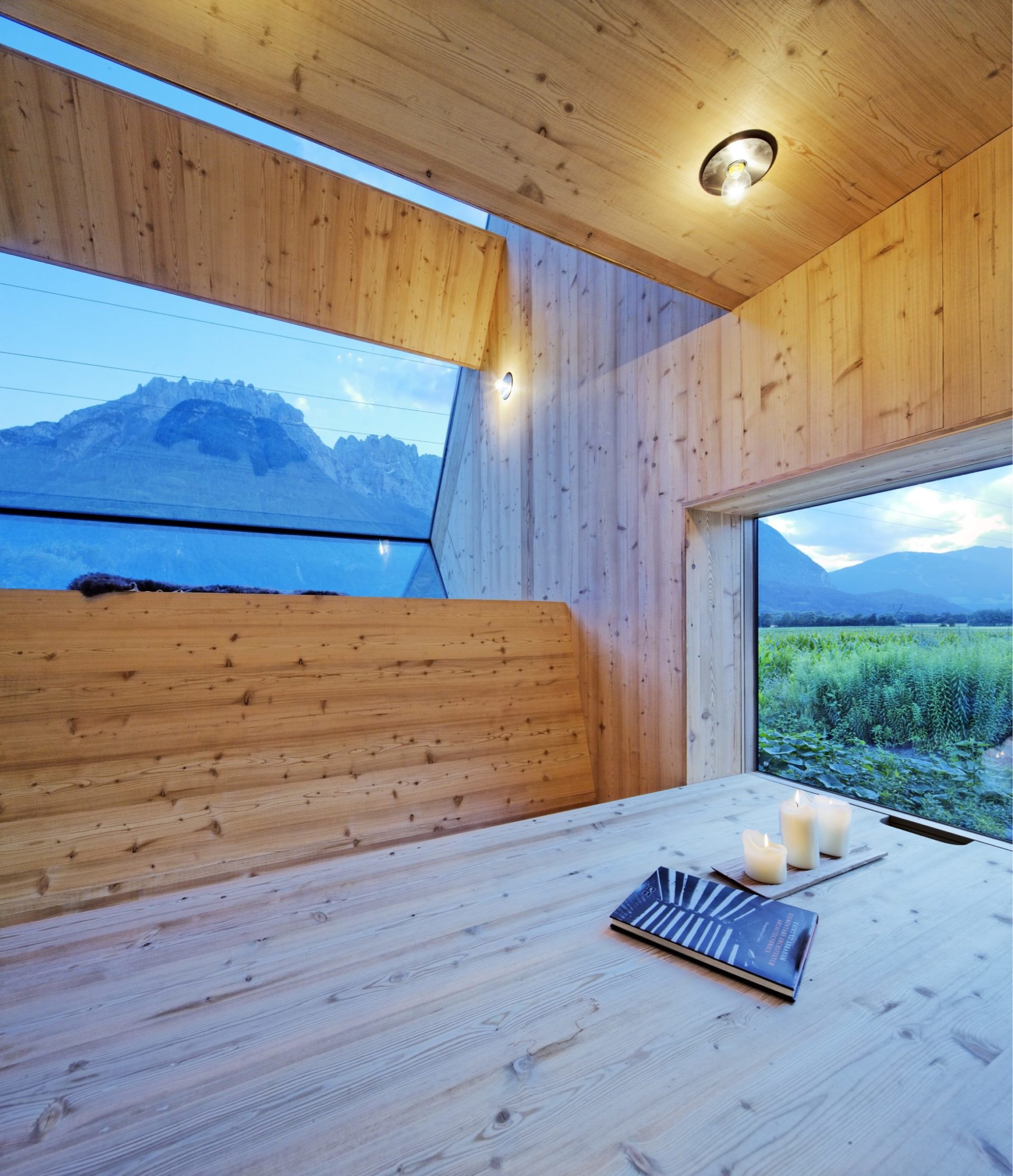 UFogel — Egger Licht